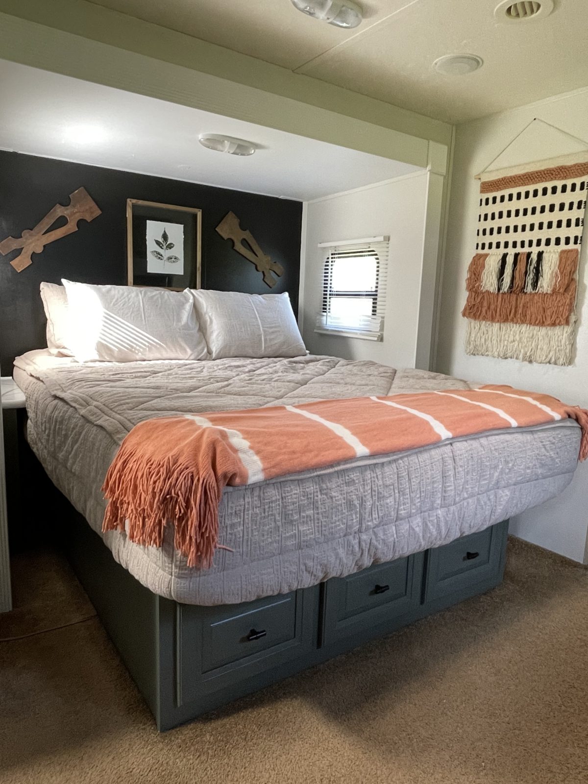 The Nomad - Camper Reno One - Home With Krissy